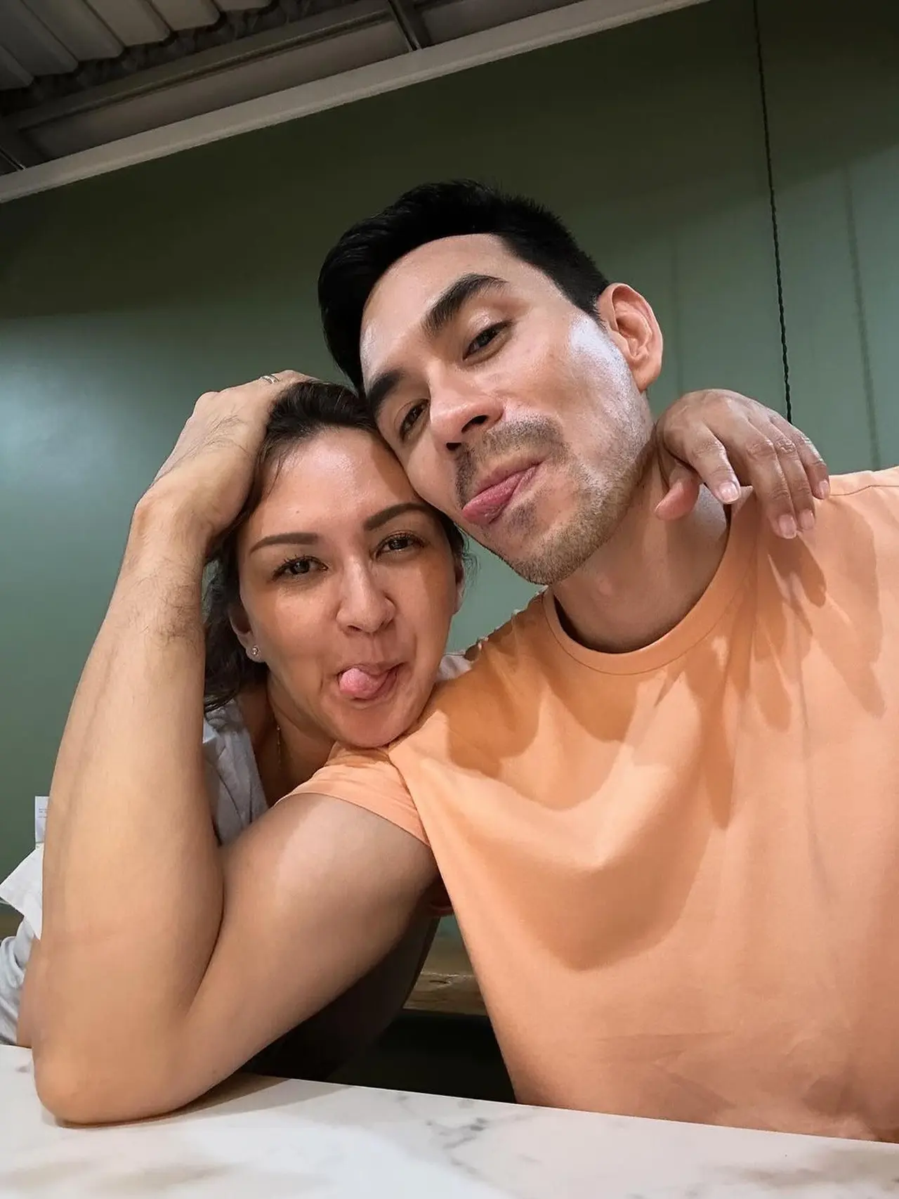 Donna Agnesia dan Darius Sinathrya Ungkap 'Love Language' - Entertainment Fimela.com