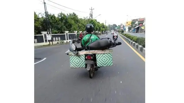 7 Potret Barang Bawaan Kurir Ini Nyeleneh Banget Bikin Elus Dada Hot