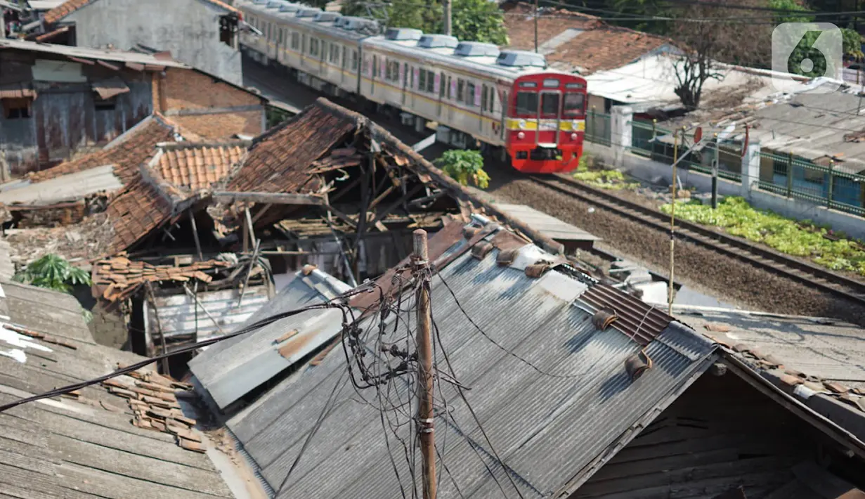 FOTO: Bantaran Rel Kawasan Lenteng Agung dan Tebet Akan Ditata - Foto ...