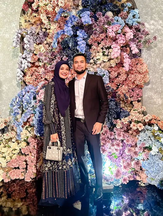 10 Potret Artis-artis di Resepsi Pernikahan Jessica Mila dan Yakup Hasibuan - Photo Fimela.com