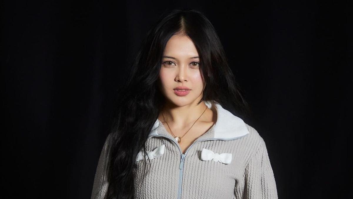 Intip 5 Style Feni Fitriyani, Pemenang Sousenkyo JKT48 2024