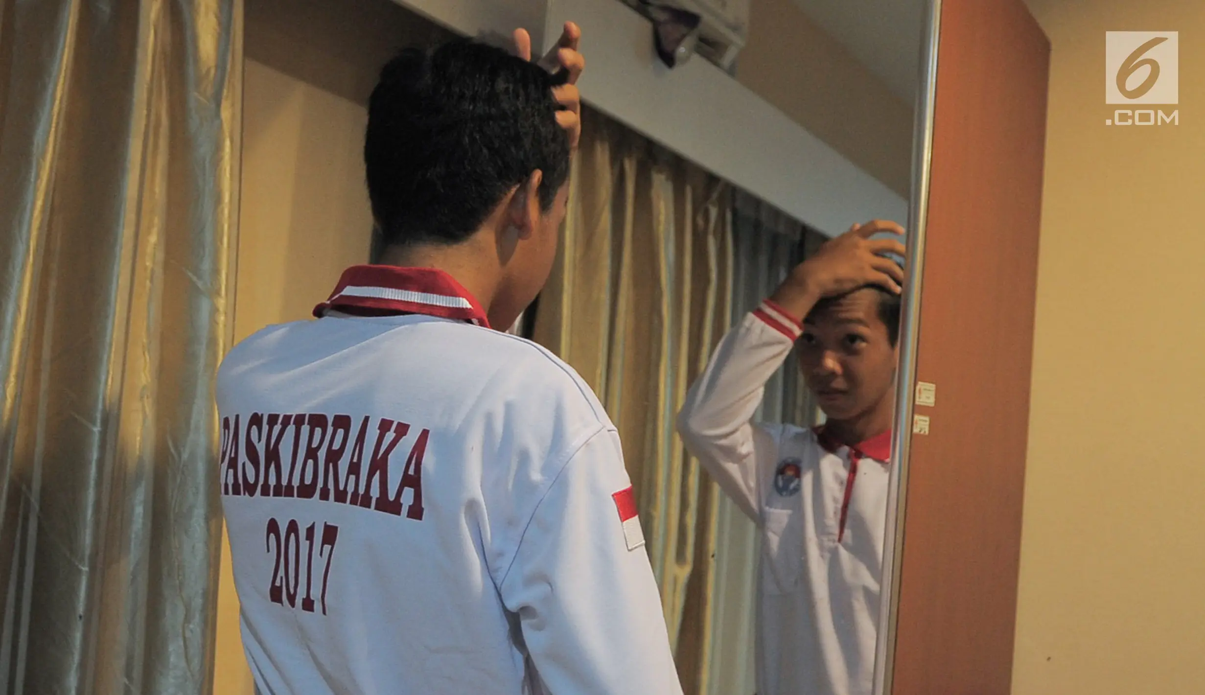 PHOTO: Hari Ke-8, Calon Paskibraka Baru Terima Seragam Latihan - Foto ...