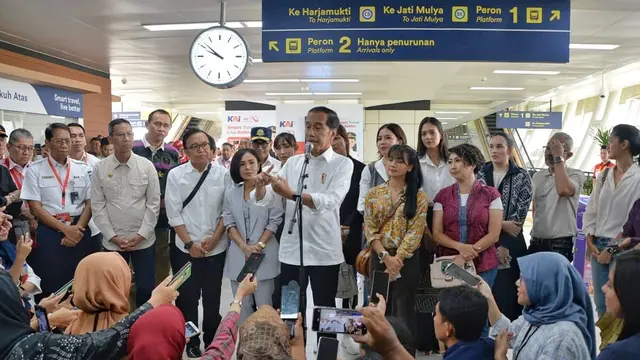 Mundur dari Target, Jokowi Ingin LRT Jabodebek Beroperasi 26 Agustus 2023 - Bisnis Liputan6.com