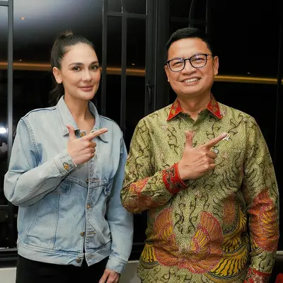 Luna Maya Pangling! Gaya Rambut Pixie Cut Terbaru Bikin Awet Muda - Beauty Fimela.com