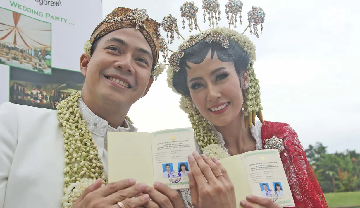 FOTO: Sah, Ardina Rasti Resmi Dinikahi Arie Dwi Andhika - Foto Liputan6.com
