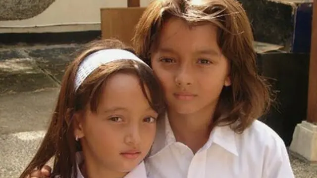 6 Potret Masa Kecil Bryan dan Megan Domani, Bak Anak Kembar - Hot ...
