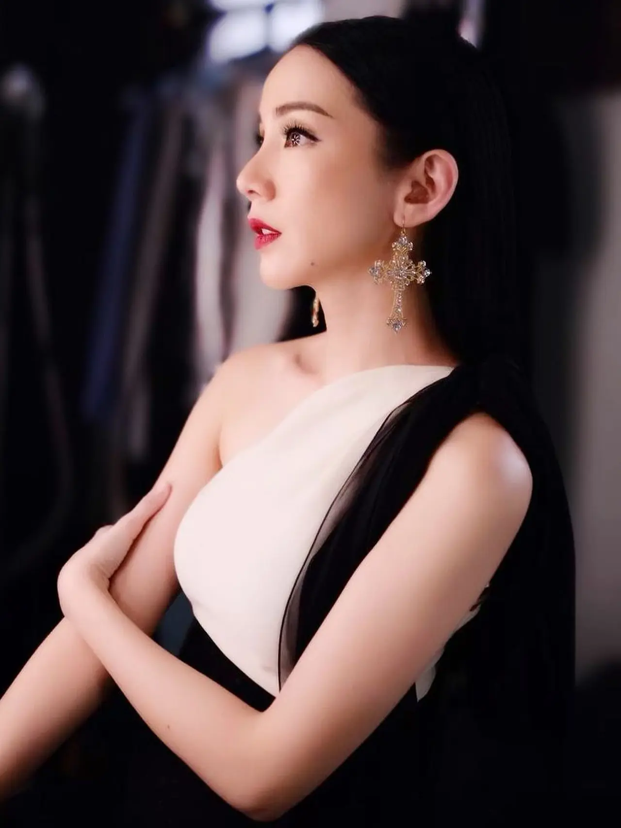 10 Potret Terbaru Jill Gladys yang Kini Jarang Muncul di TV, Makin ...