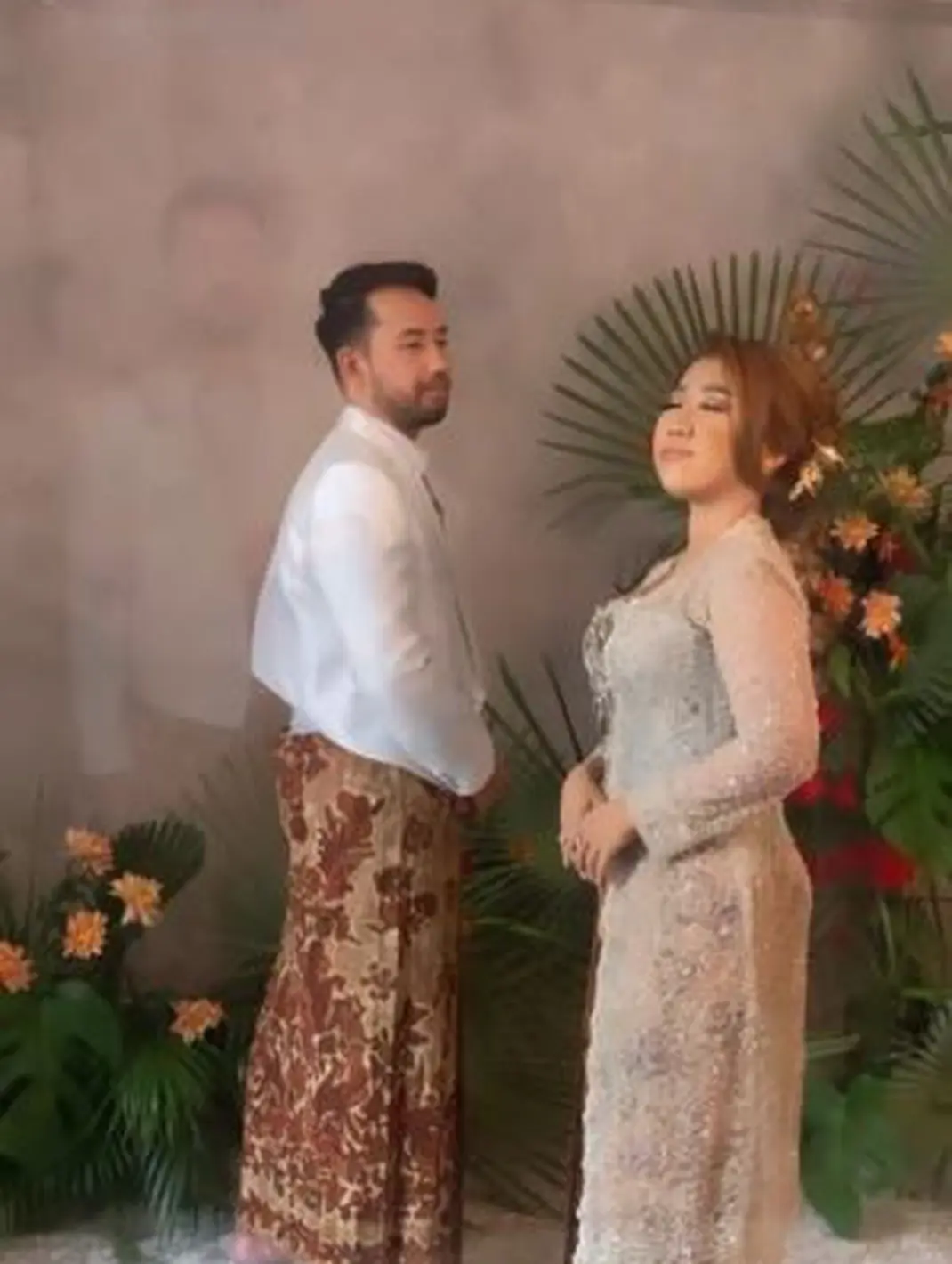 6 Potret Prewedding Kiky Saputri dan Muhammad Khairi, Tampil Anggun Berkebaya Jalani Sesi Prewed ...