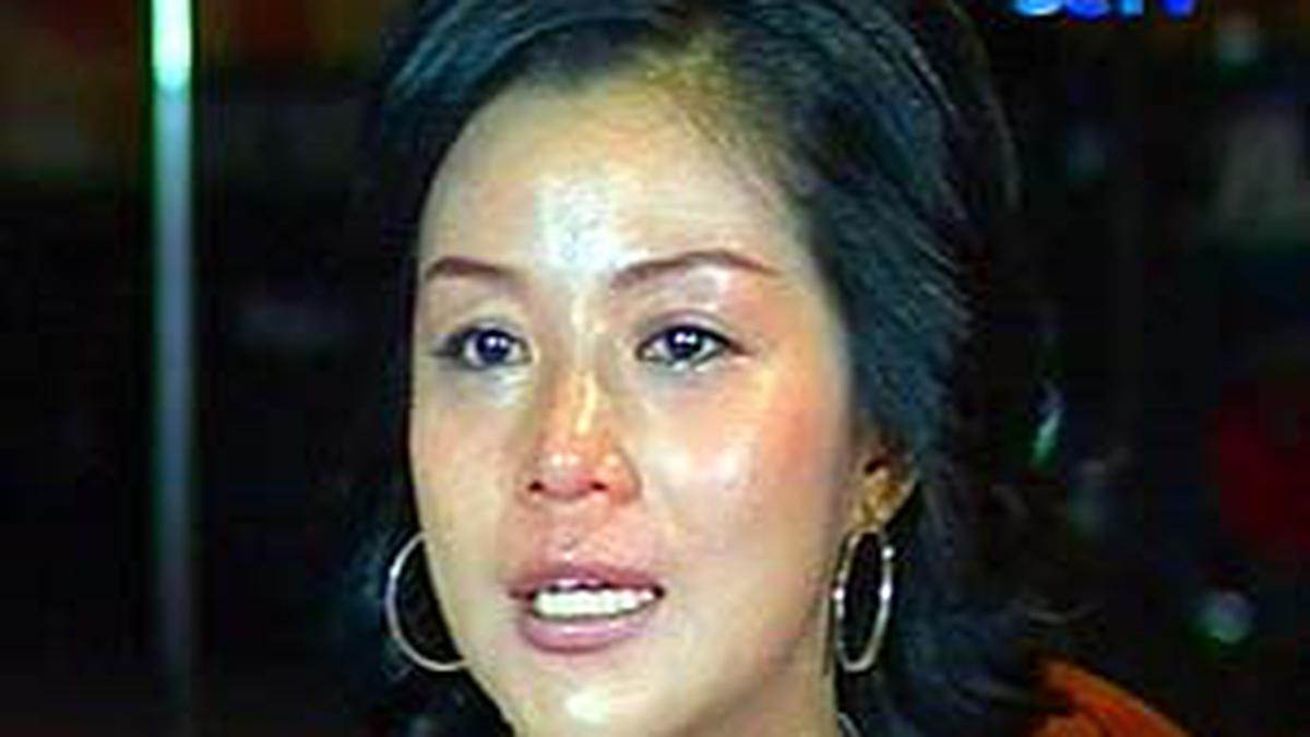 Maria Eva Memenuhi Panggilan Polisi