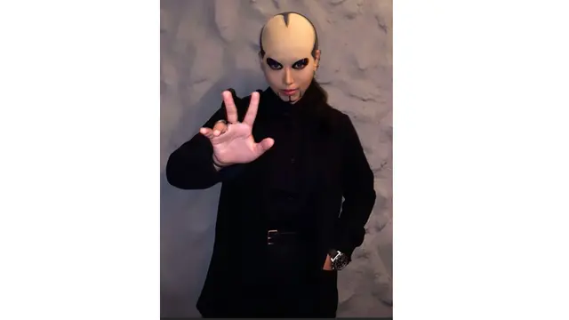 Bak Kembar, Selebgram Cindercella Cosplay Jadi Deddy Corbuzier Ini ...