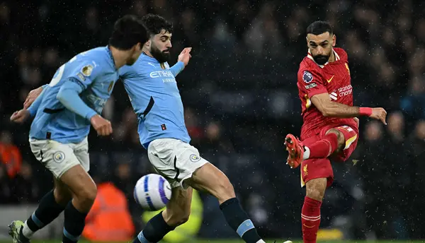 6 Potret Terbaru Aiu Ratna Vokalis Garasi yang Awet Muda, Punya Anak ...