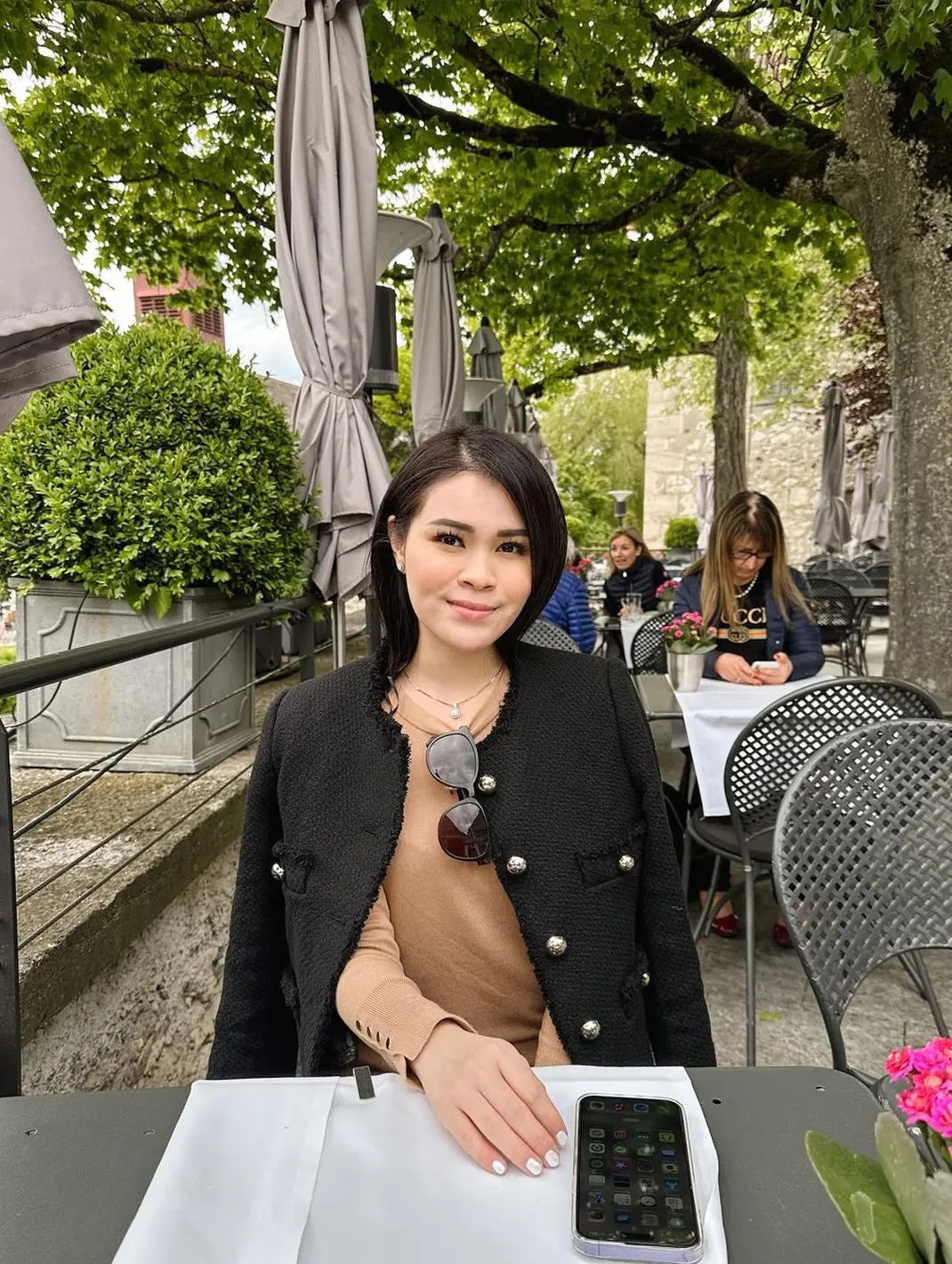 10 Gaya Elegan Chen Giovani Soetanto, Calon Mantu Hotman Paris dengan ...