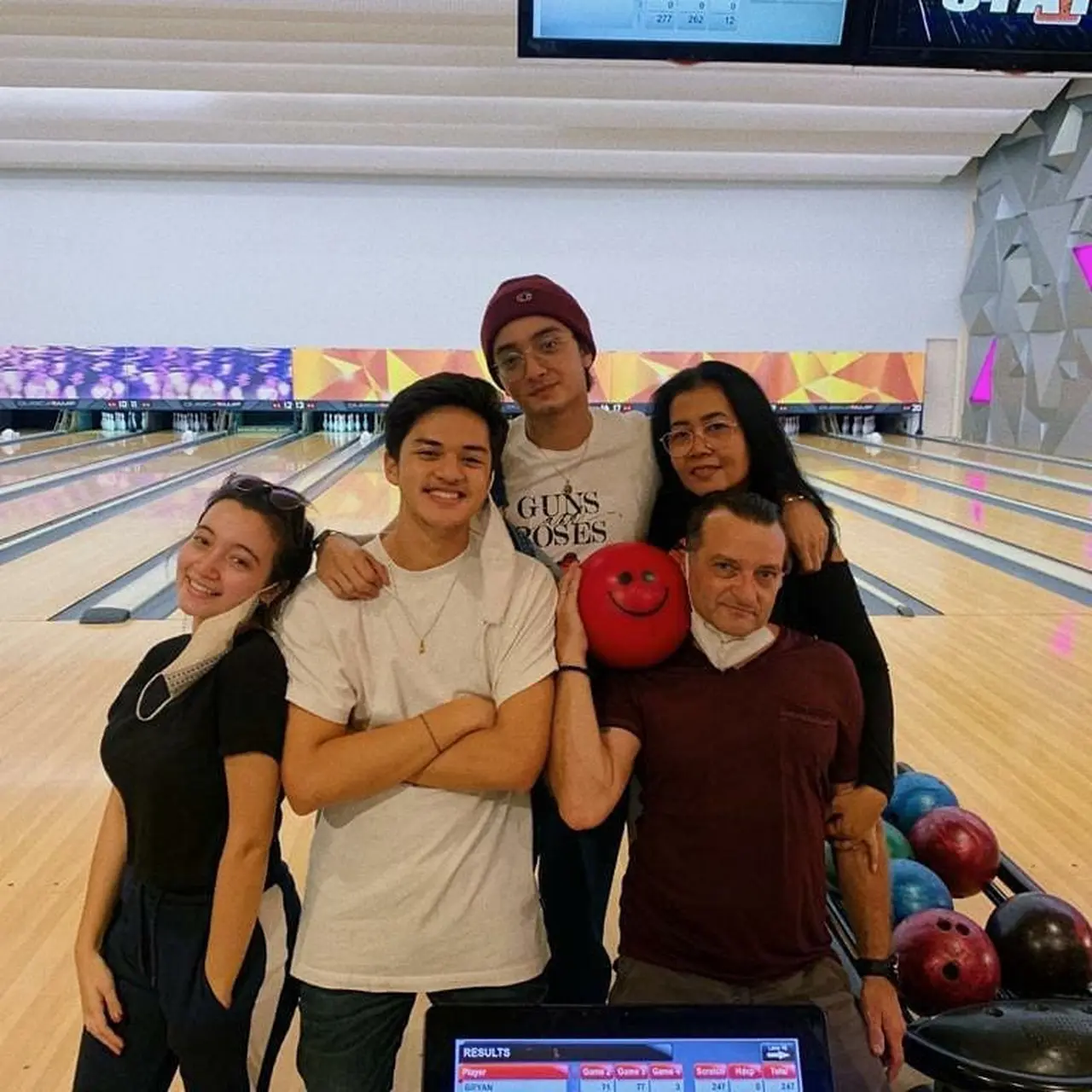 Potret Kedekatan 6 Artis Bareng Orang Tua Pacarnya, Calon Mertua Idaman - Hot Liputan6.com