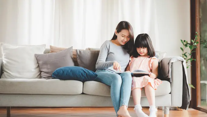 Tingkatkan Kecerdasan Anak dengan Buku Bacaan Literasi, Ini Manfaatnya ...