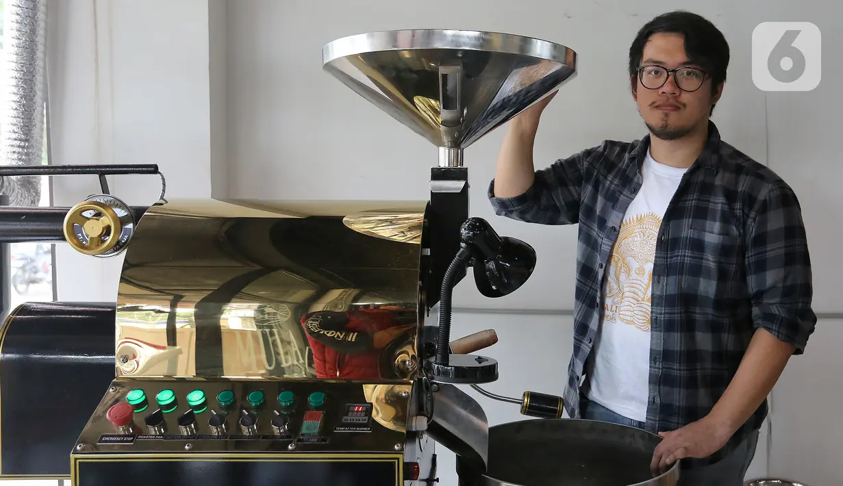 FOTO: Melihat Proses Coffee Roasting, Penentu Aroma dan Karakter Kopi ...
