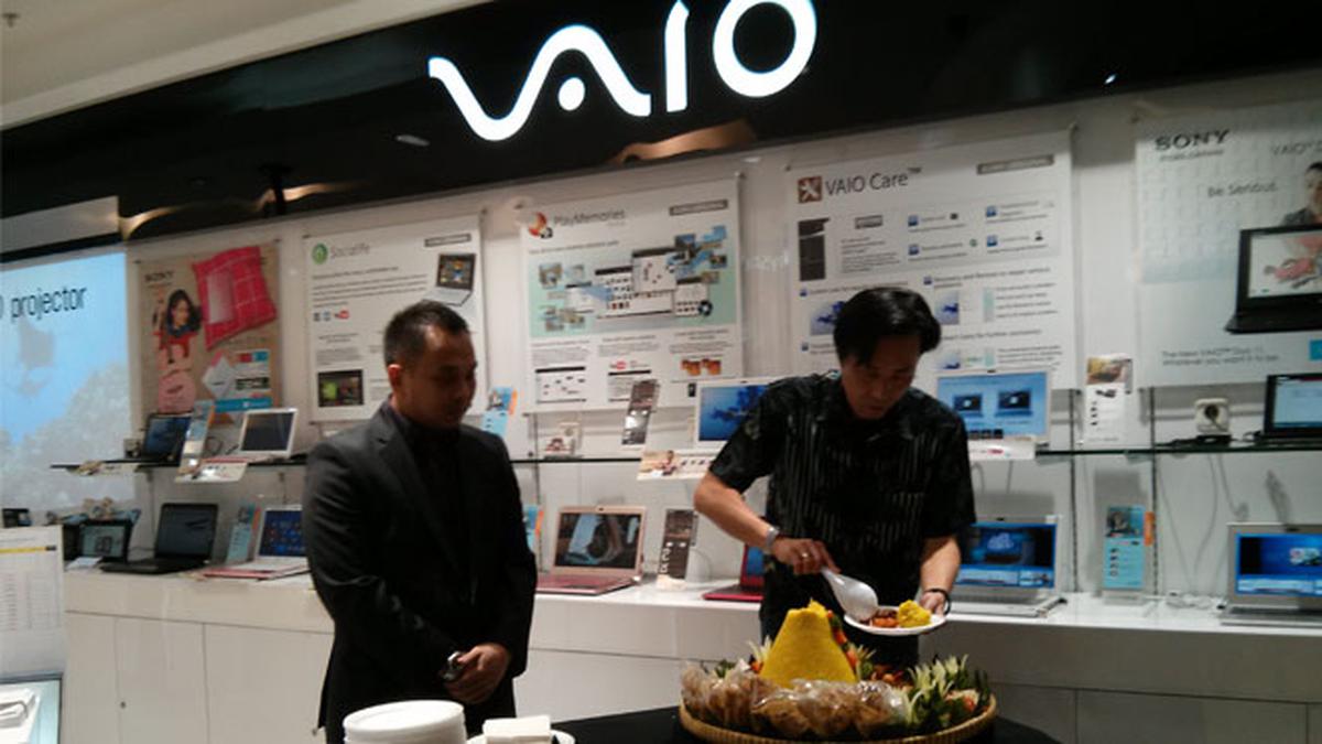 Perluas Kesempatan Jajal Gadget, Sony Center Ke-23 Dibuka - Tekno ...
