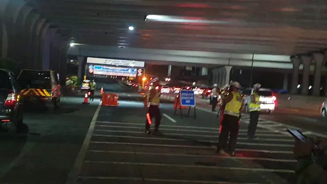 Macet Imbas Kecelakaan, Akses Masuk Jalan Layang Tol MBZ Dari Simpang Cikunir Ditutup Sementara ...