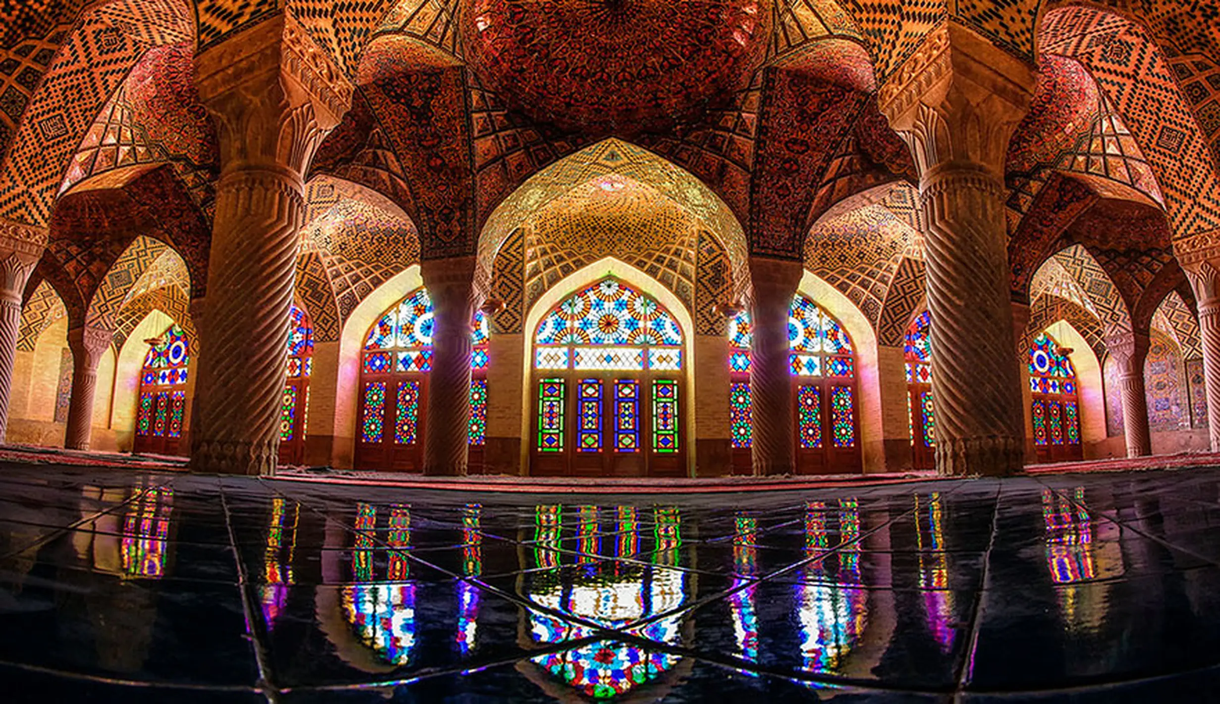 Keindahan Atap Masjid-Masjid di Iran Yang Memukau - Photo Fimela.com