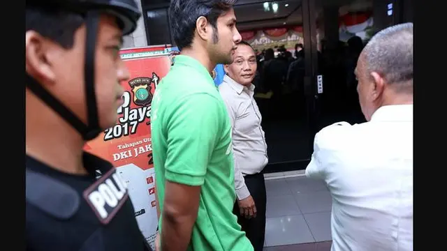 6 Potret Lawas Ammar Zoni Kala Ditangkap Tahun 2017, Kini Kembali Terjerat Narkoba - Hot ...