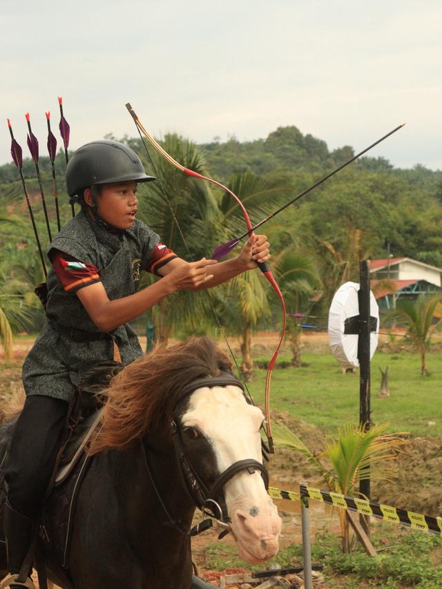 Atlet Indonesia Berjaya di Liga Memanah Berkuda Malaysia
