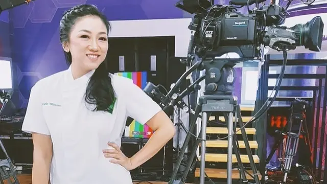 Dikenal Galak, Ini 6 Potret Manis Chef Vania Wibisono Juri Cooking ...