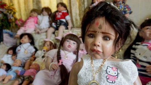 Ngeri, Boneka Seram Ini Dipercaya Datangkan Keberuntungan - Citizen6 ...