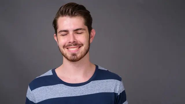 Brewok Tipis Bisa Jadikan Penampilan Pria Lebih Dewasa, Ini Cara Menumbuhkan dan Perawatannya ...