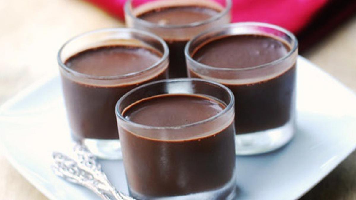 Resep Praktis Puding Cokelat Susu Enak Banget - Food Fimela.com