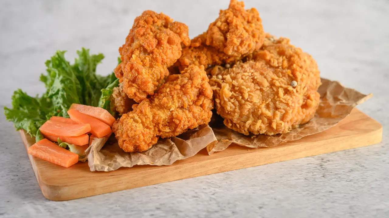 37 Rekomendasi Tempat Makan Ayam Enak di Jakarta, Jelajahi Kelezatan ...