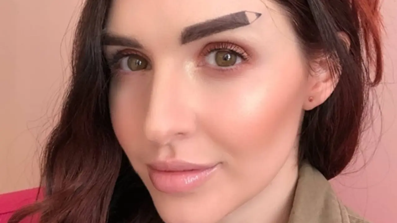 Alis Berbentuk Pensil Jadi Tren, Berani Coba? - Citizen6 Liputan6.com