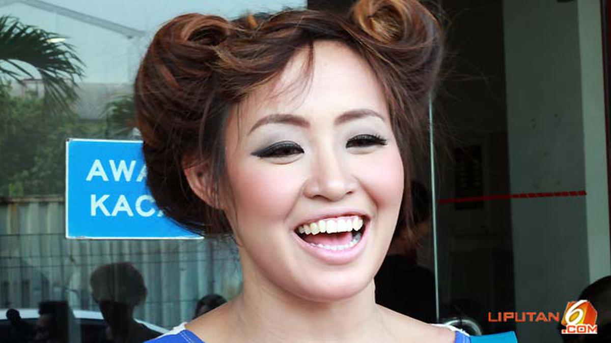 Pinkan Mambo Makin Eksis Dengan Lagu Cinta - ShowBiz Liputan6.com