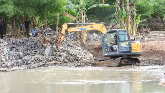 Mitigasi Banjir, Pemkot Bandar Lampung Lakukan Normalisasi di 31 Titik Sungai - Regional ...