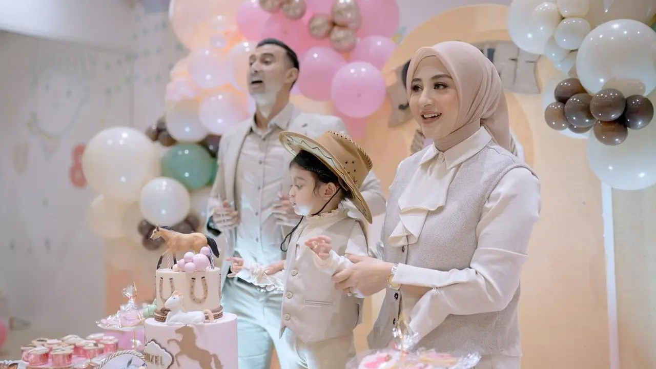 Potret Cantik Guzelim, Anak Ali Syakieb Rayakan Ultah ke-2 ...