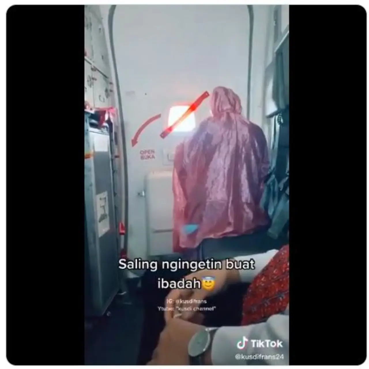 Viral Video Pramugari Tayamum dan Salat di Pesawat - Lifestyle Liputan6.com