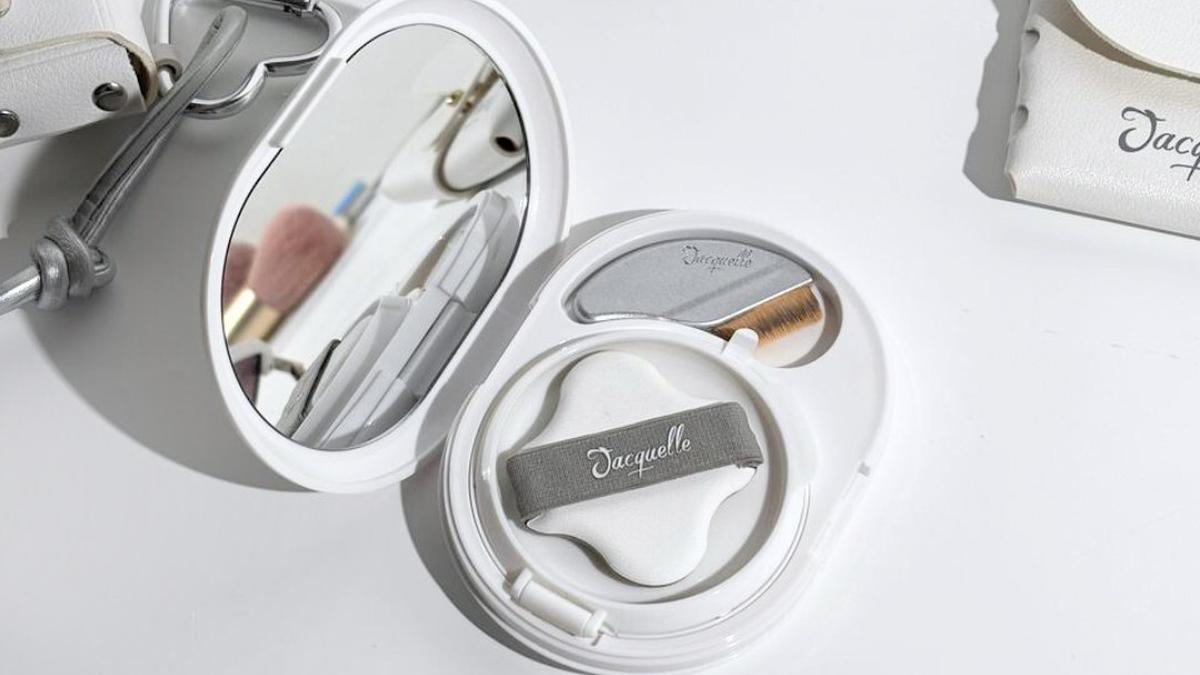 Makeup Flawless Makin Praktis dengan Jacquelle Cushion Tint Hadir yang ...