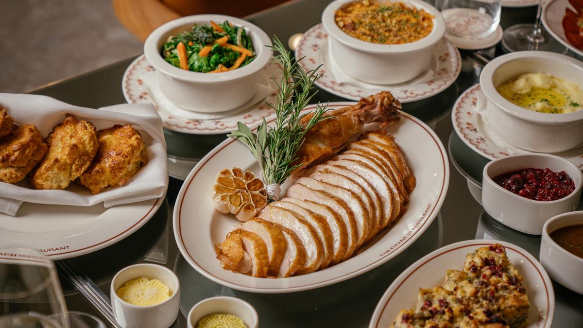 The Coach Restaurant Suguhkan Menu Thanksgiving dan Natal Spesial
