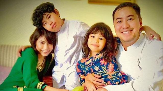 Cerita Cinta, Pandji Pragiwaksono dan Gamila Mustika Burhan ...