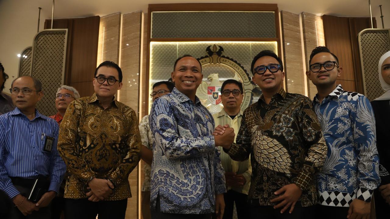 Dekopin 2024-2029 Resmi Dikukuhkan, Bambang Haryadi Tekankan Prinsip ...