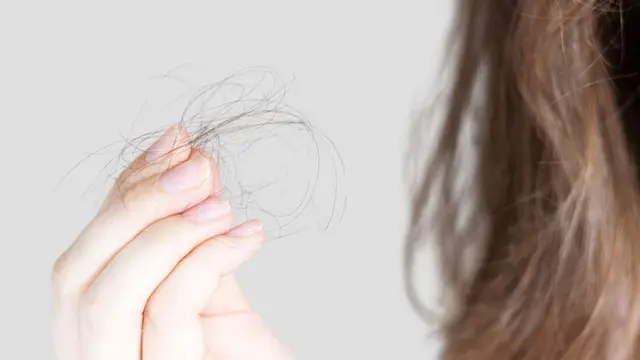 Segala Hal yang Harus Kamu Ketahui Tentang Rambut Rusak - Ragam Bola.com