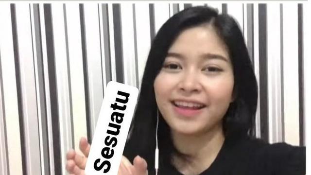 Foto Amel JKT48 Diedit Pegang Sesuatu, 6 Kreasi Netizen Ini Kocak - Hot Liputan6.com