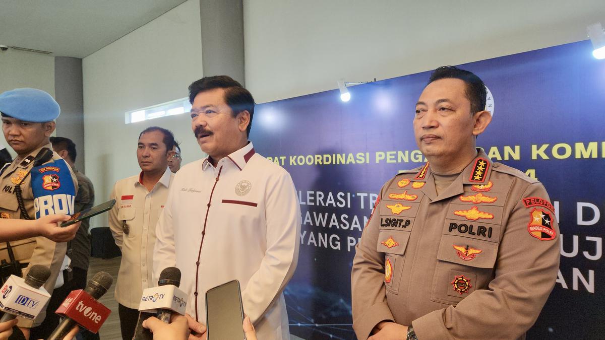 Pansel Serahkan 12 Nama Calon Anggota Kompolnas 2024-2028 ke Presiden