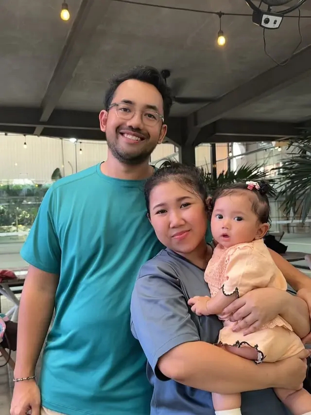 7 Potret Anak Kiky Saputri, Baby Kayya Tumbuh Sehat dan Menggemaskan ...