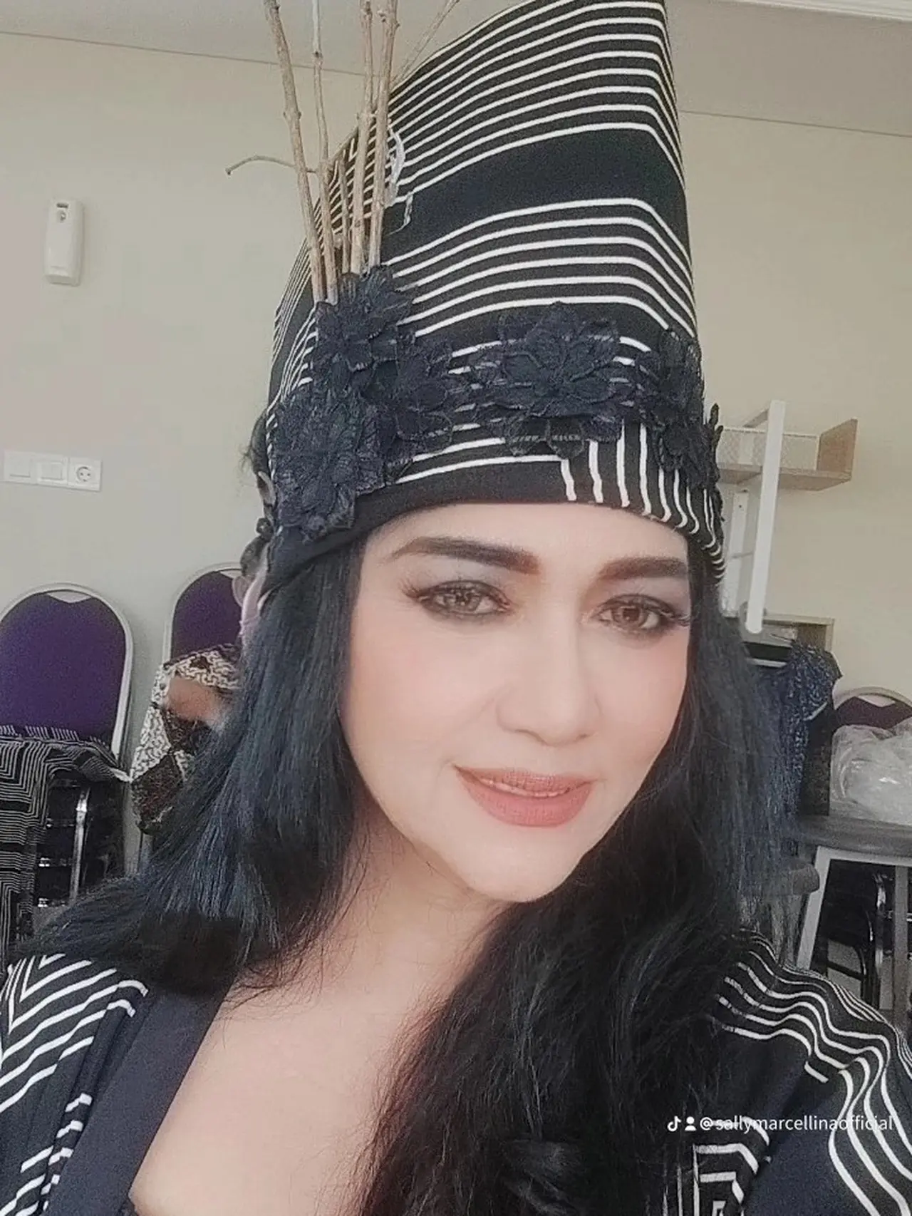 Pernah Berperan Jadi Pacar Kasino di Warkop DKI, Ini Potret Terbaru Sally Marcellina - Citizen6 ...