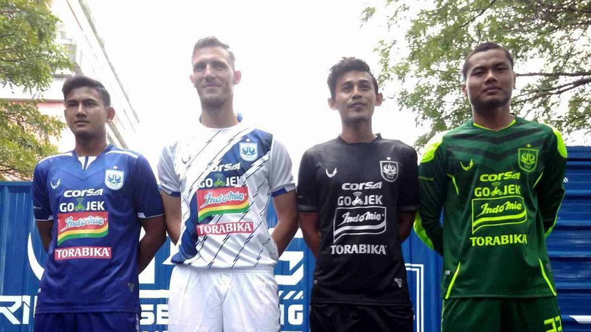 PSIS Luncurkan Jersey 2018 di Halaman Masjid Agung Semarang - Indonesia ...