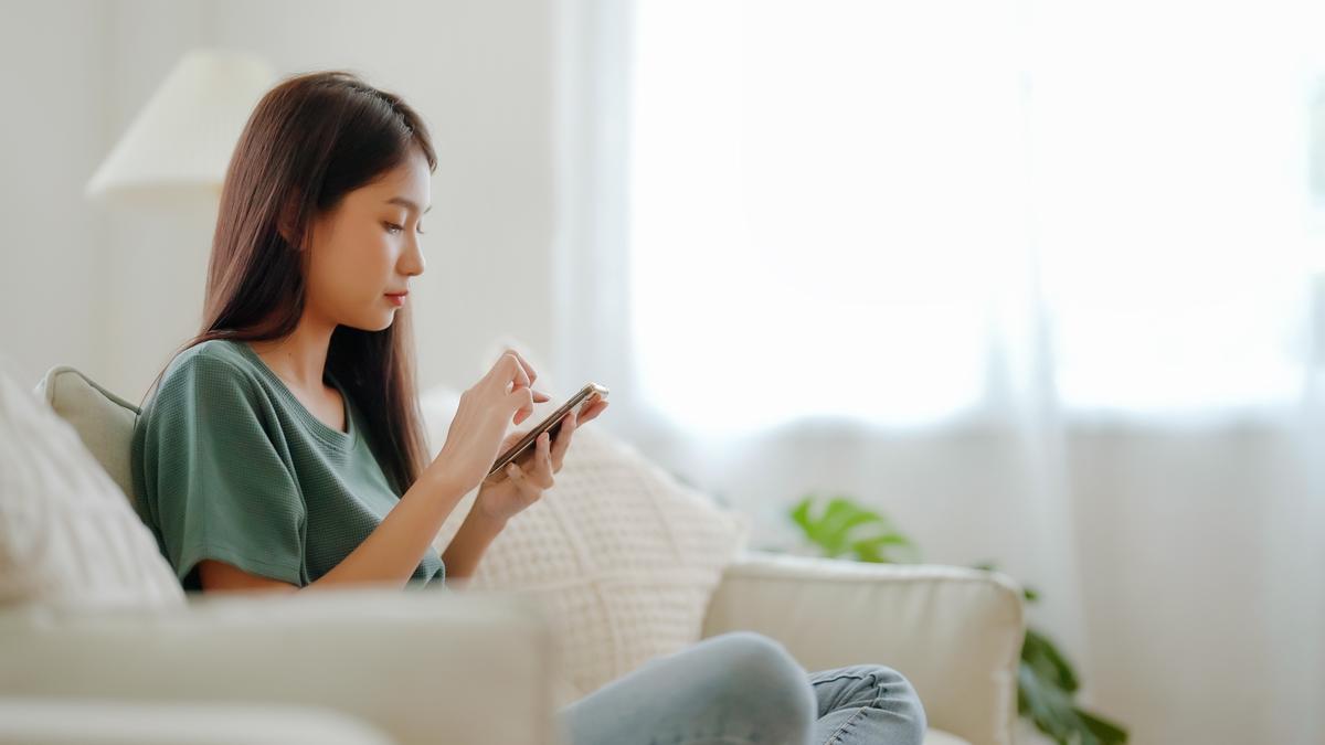 5 Cara Merespons Seseorang yang Menjauh padahal Dulu Dekat