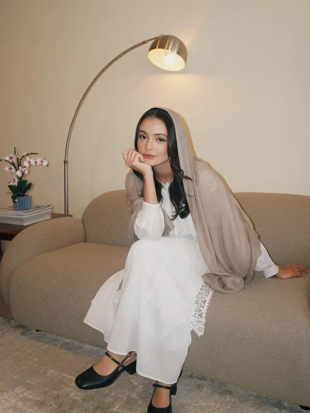 Pengakuan Amanda Rawles Bertemu Mendiang Laura Anna Dalam Mimpi, Pakai Baju Putih Cantik Banget ...