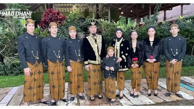 6 Pemotretan Keluarga Ahmad Dhani dan Mulan Jameela Pakai Adat Jawa ...