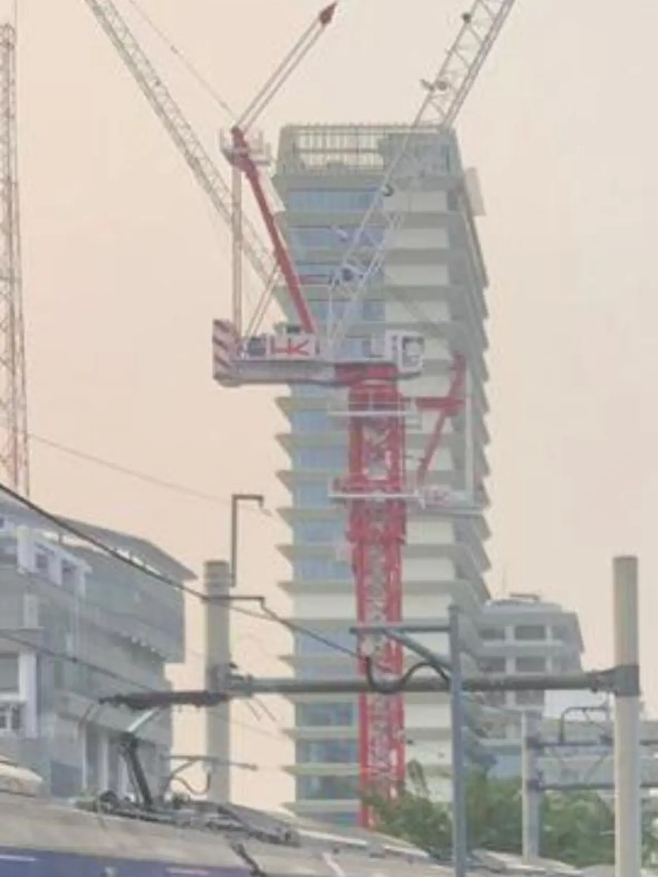 7 Fakta Terkait Insiden Besi Crane Jatuh di Jalur MRT Jakarta ...