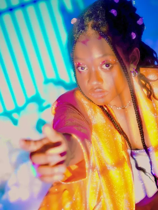 Amida Cerita Momen Bahagia Saat Jatuh Cinta di Lagu Crush On You ...