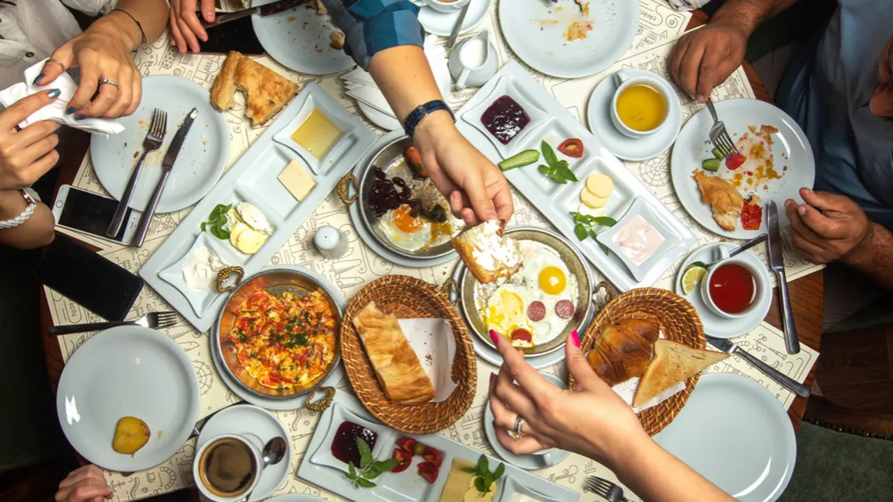 40 Contoh Ucapan Selamat Makan dalam Bahasa Inggris - Ragam Bola.com